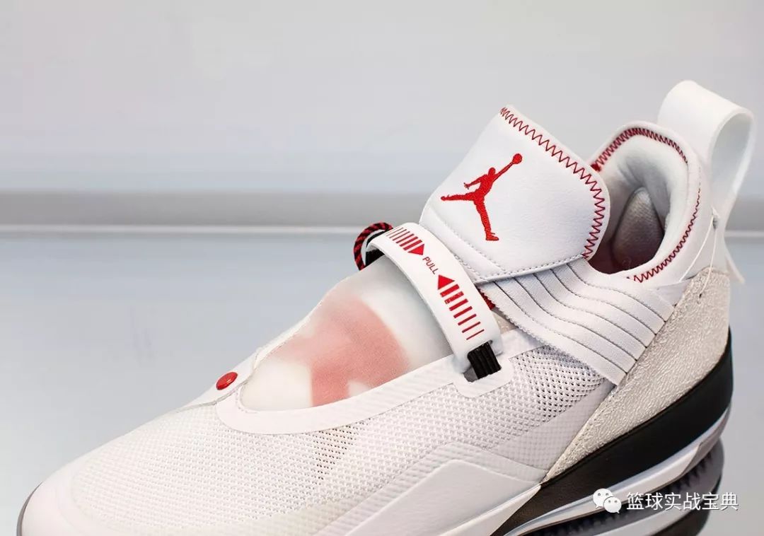 更像AJ3了！颜值升级的AJ33低帮登场__凤凰网