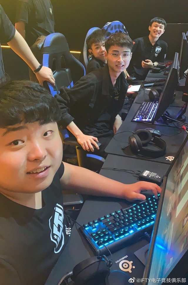 恭喜FaZe、iFTY夺冠！赛睿粉丝特惠风暴开始__凤凰网