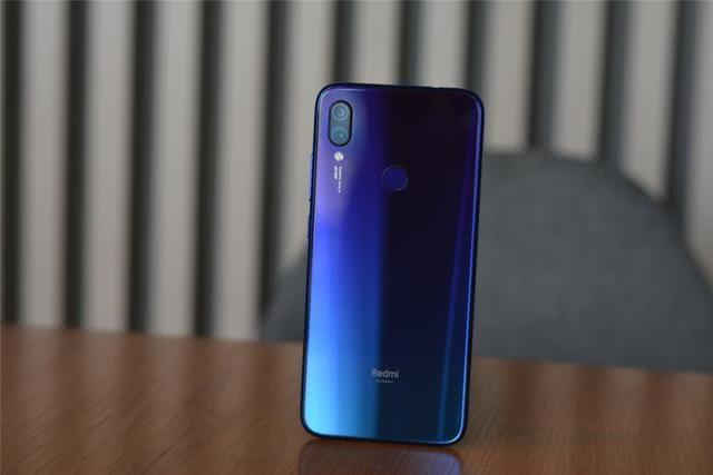年前收到了红米Note7，蓝色颜值好高，6G内存过瘾！__凤凰网