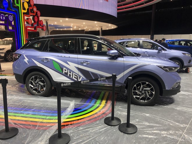 2019上海车展探馆： 东风风神AX7 PHEV__凤凰网
