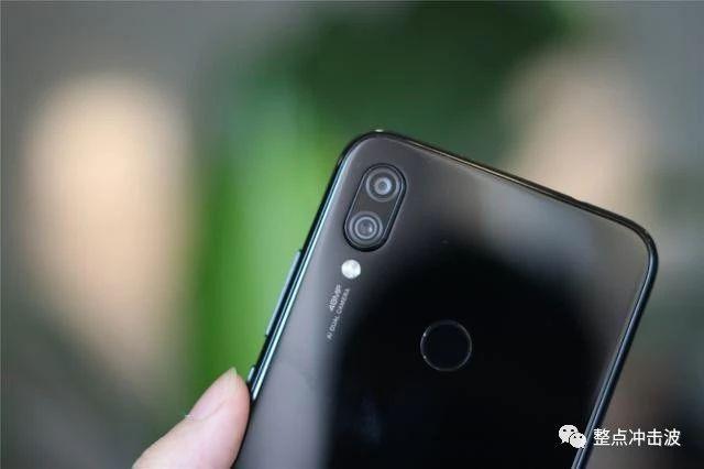 同样都是1599元，你会选红米Note7Pro，还是华为荣耀20i？__凤凰网