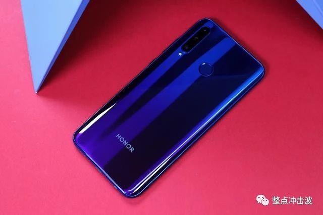 同样都是1599元，你会选红米Note7Pro，还是华为荣耀20i？__凤凰网