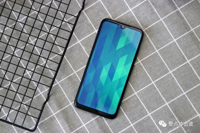 同样都是1599元，你会选红米Note7Pro，还是华为荣耀20i？__凤凰网