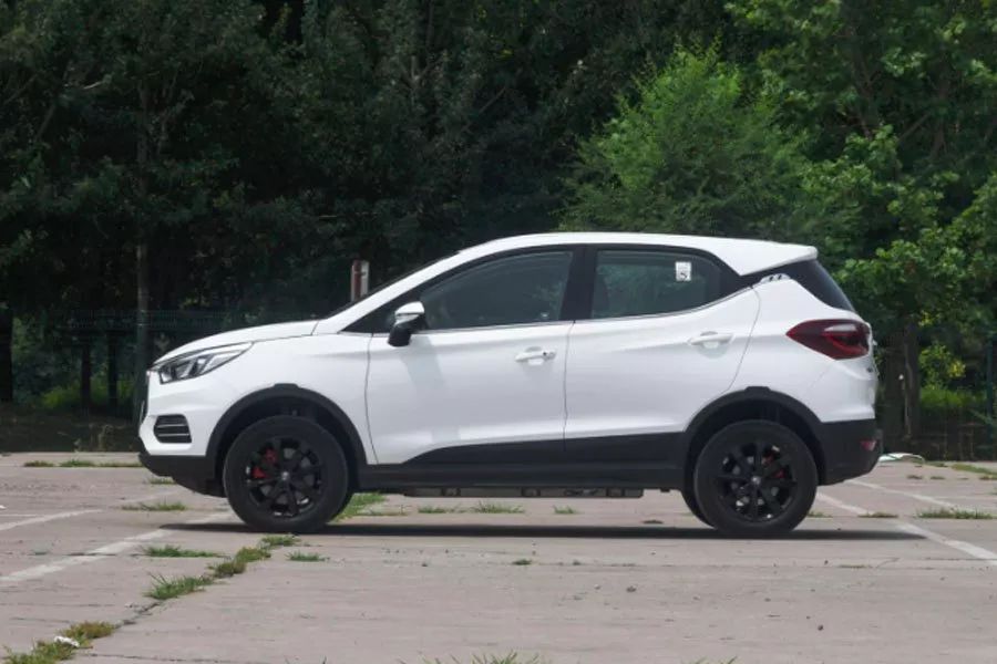 补贴后8.98万元起，NEDC续航里程达305km，比亚迪S2正式上市！_凤凰网汽车_凤凰网