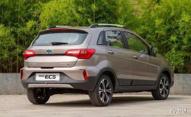 北汽新能源EC5预售11万元 工况续航403公里__凤凰网