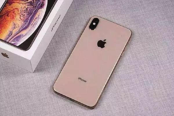 iPhone XS Max信号差?别被忽悠了,贵还是有道理的__凤凰网