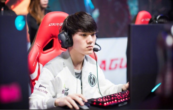 LOL：为什么S8世界赛Uzi选卡莎RNG就输，JKL选卡莎IG就赢？__凤凰网