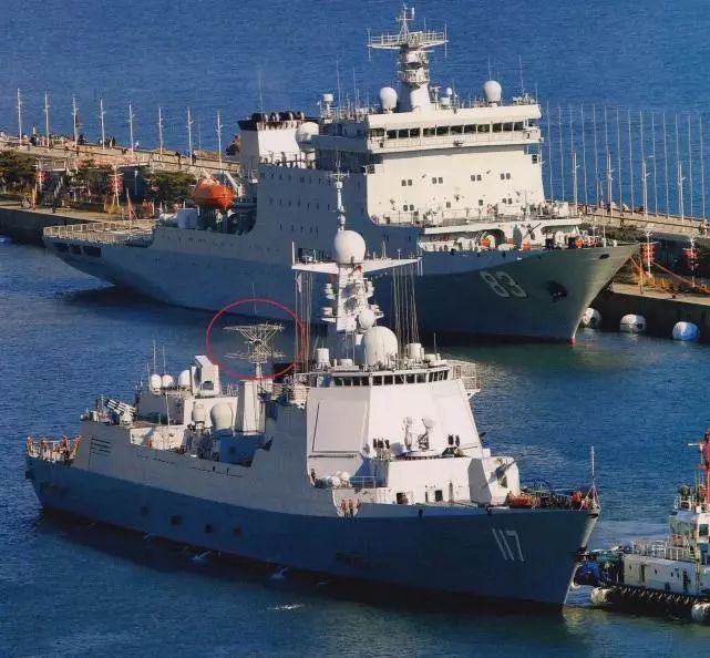 052D改进型驱逐舰首航目击，新雷达吸睛 反隐形能力或暴增__凤凰网