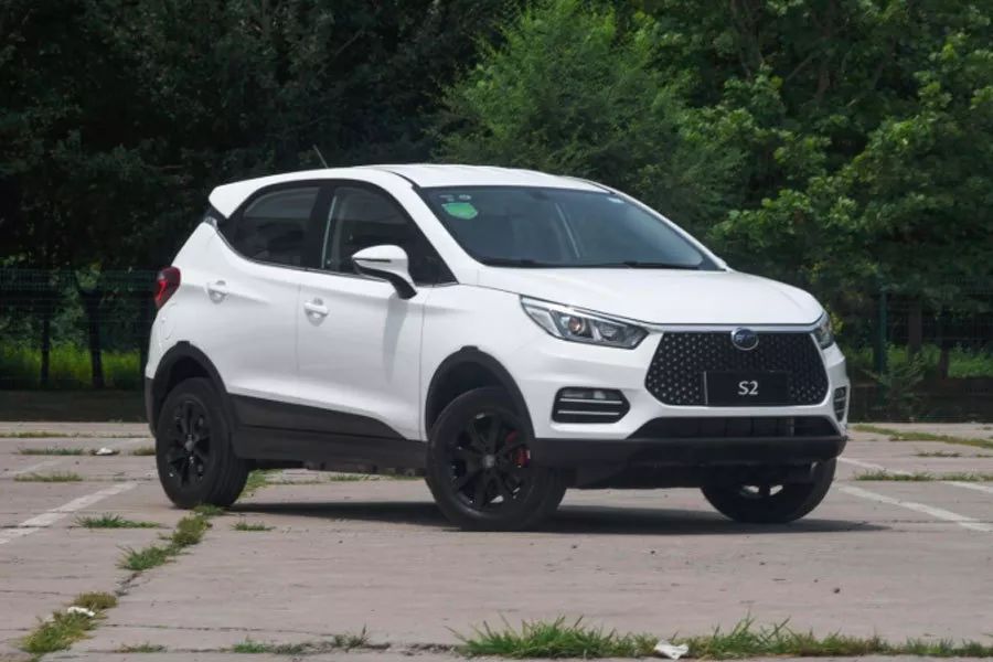 补贴后8.98万元起，NEDC续航里程达305km，比亚迪S2正式上市！_凤凰网汽车_凤凰网