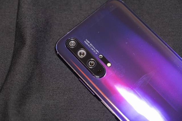 智能手机4800万像素相机天梯图出炉，三星GM1垫底？__凤凰网