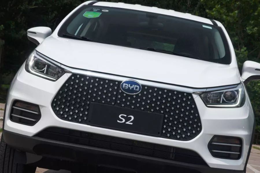 补贴后8.98万元起，NEDC续航里程达305km，比亚迪S2正式上市！_凤凰网汽车_凤凰网