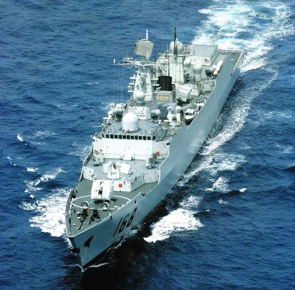 中国海军“过气网红”开始配新武器，052B变成什么样子来融入大家庭？_凤凰网军事_凤凰网