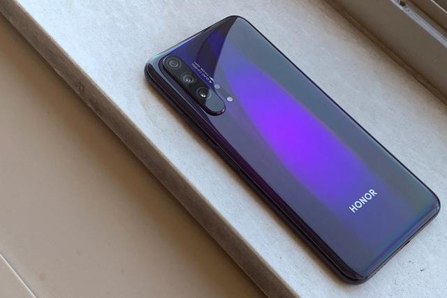 大降1100元！荣耀Magic2、荣耀V20要给荣耀20系列让路？__凤凰网