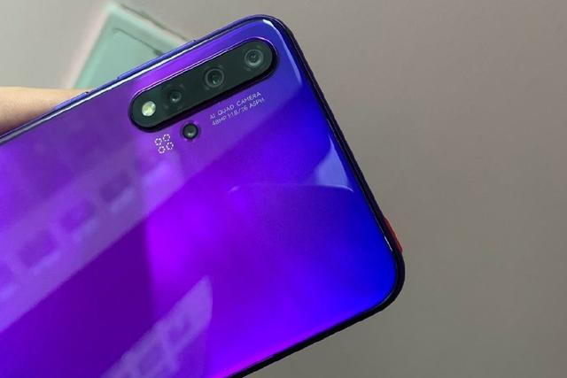 麒麟980、4800W像素四摄、40W快充和NFC：华为nova5亮相__凤凰网