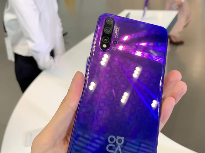 配499元蓝牙耳机，华为nova5 Pro星耀礼盒版上手__凤凰网