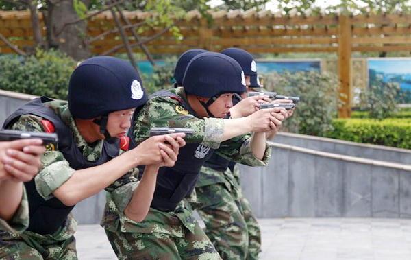 这把手枪因威力太小而走红,被人们称为 最善良手枪”凤凰网