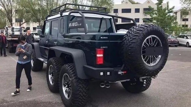 BJ80升级为“7脚怪兽”售35万，6乘6驱动配2.3T动力，越野爽歪歪_凤凰网汽车_凤凰网