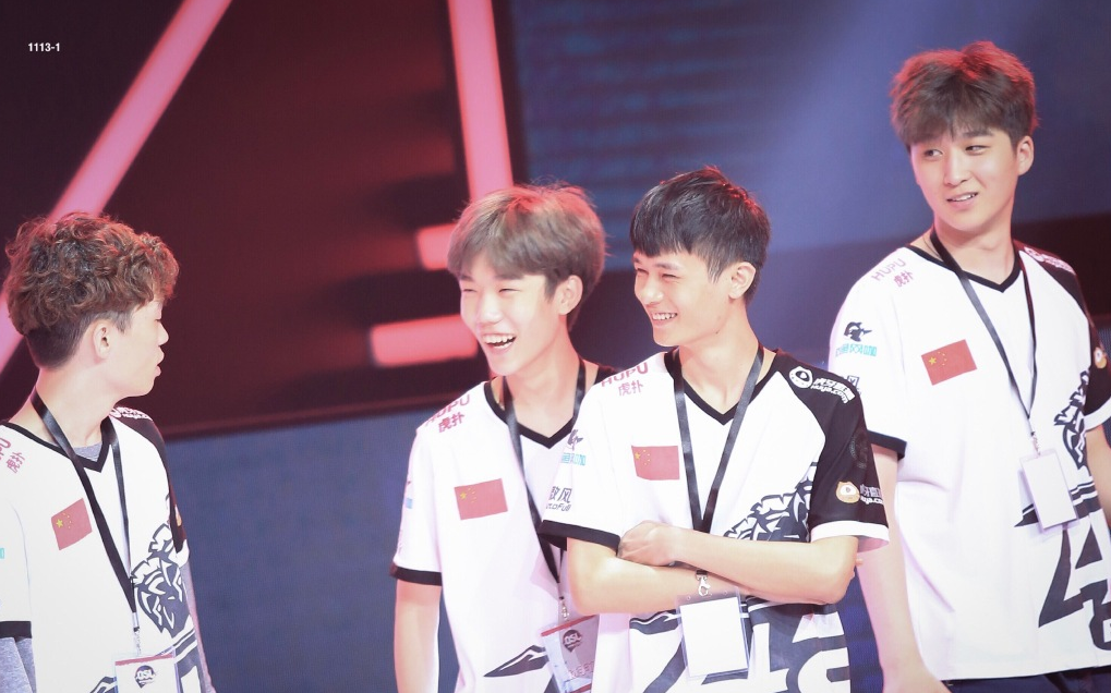 4AM龙神绝买下PCL冠军VC，是精彩的商业操作，还是破坏电竞生态？__凤凰网