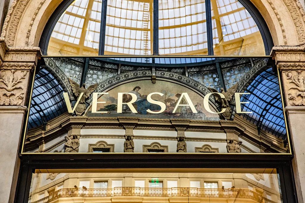 卖掉公司，versace家族长兄转投电影业：出资600万欧元，执掌罗马一家电影公司凤凰网