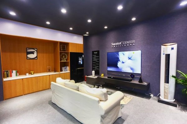 UDE 2019 创维惊艳亮相 引领OLED普及新风尚__凤凰网