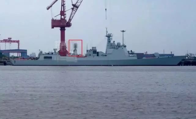 052D改进型驱逐舰首航目击，新雷达吸睛 反隐形能力或暴增__凤凰网