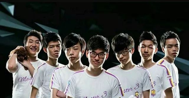 LPL震荡！冠军打野宣布退役 他曾带队击败巅峰SKT 如今凉凉__凤凰网