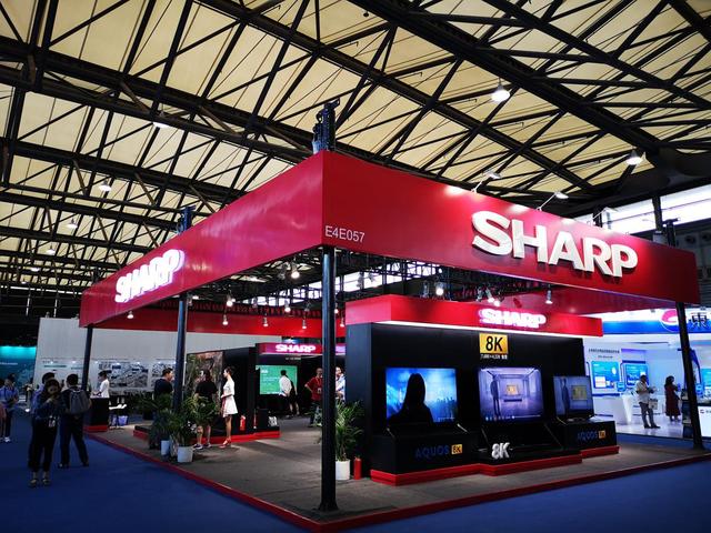 全球首台120英寸8K电视惊艳亮相夏普UDE2019展台__凤凰网