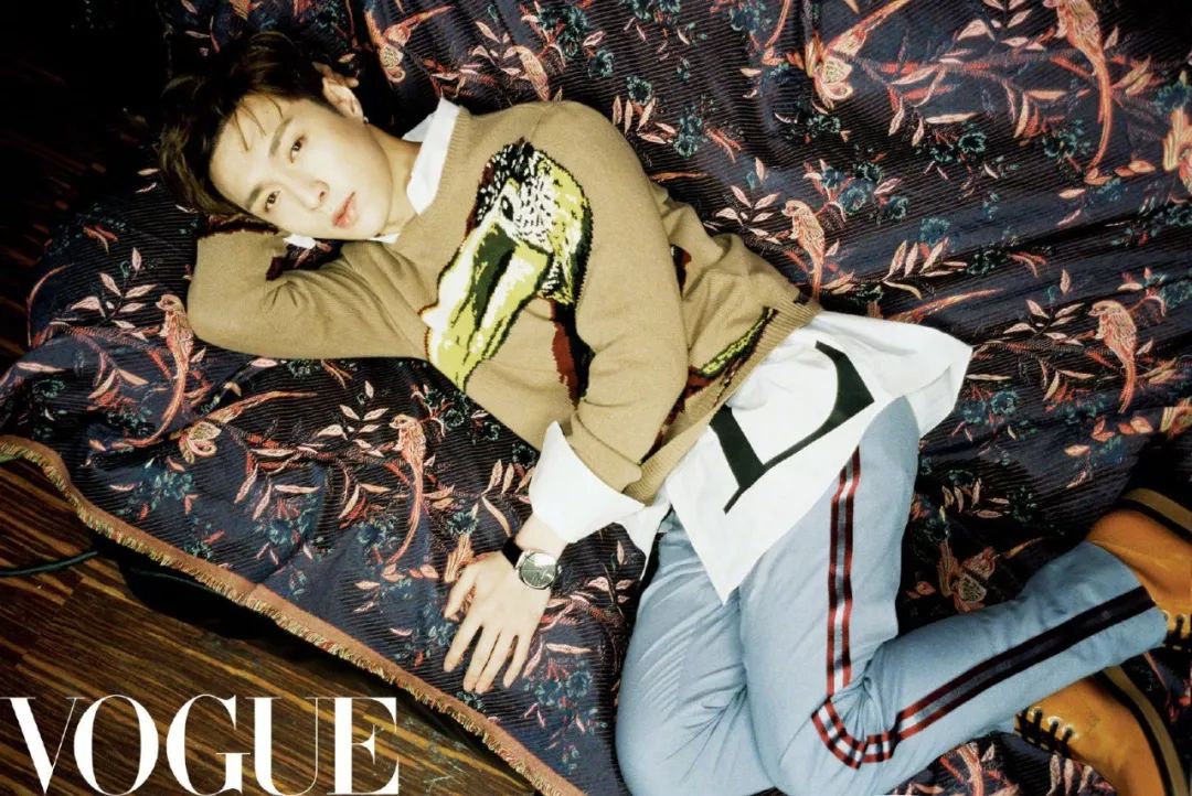 张艺兴携手美国新人模特Tatum Marchetti登上Vogue新年特刊封面_凤凰网