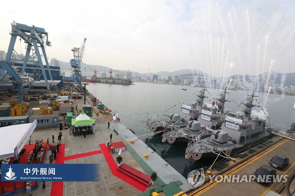 韩国海军第一批猎杀火箭巡逻艇完工_凤凰网