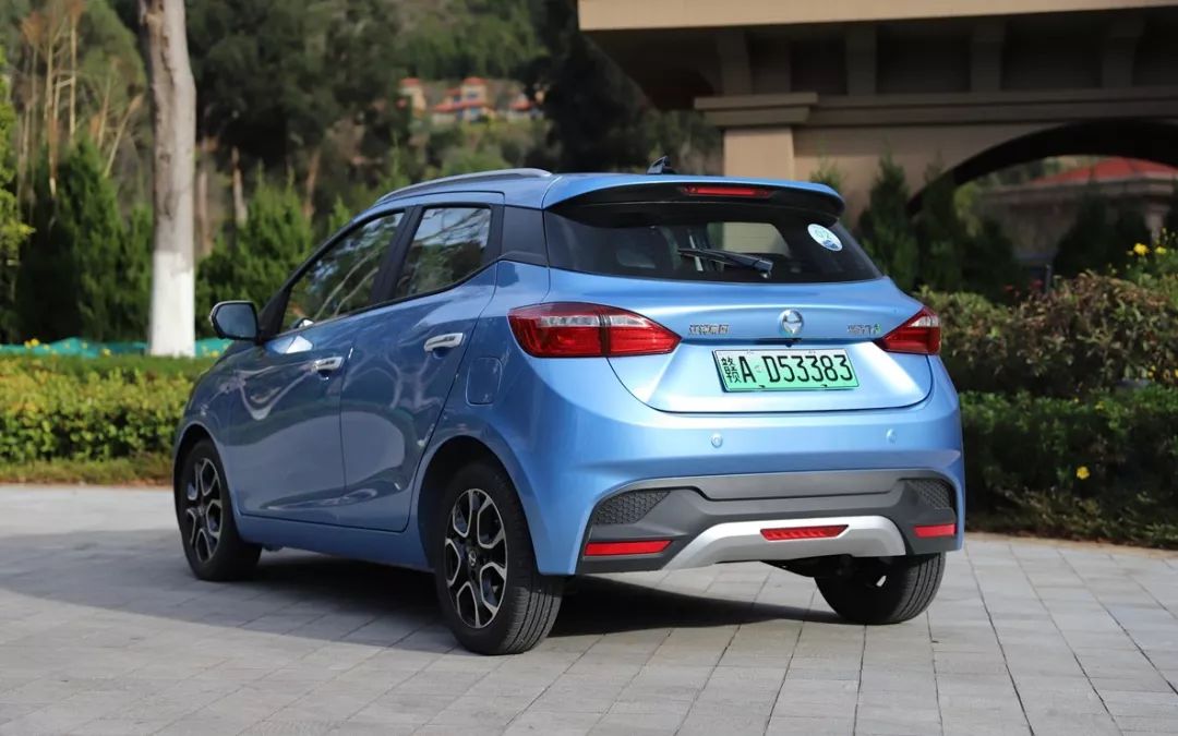 这么好看、好玩、配置高的A00级电动车还是第一次见，一开就喜欢上了_凤凰网汽车_凤凰网