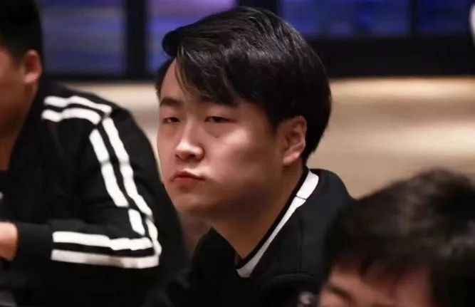 DOTA2：ROTK在线指点B神战队，冠军选手不敢发话，连zhou神都信服__凤凰网