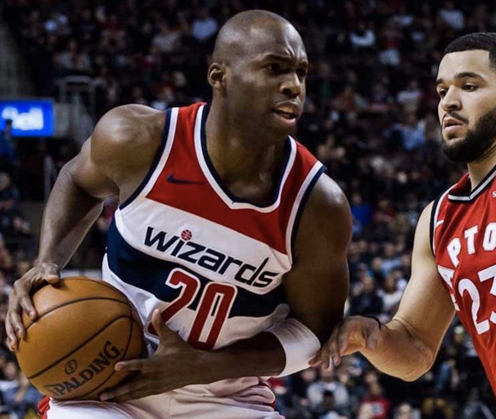 Woj：约迪-米克斯与猛龙签下一份10天合同_凤凰网