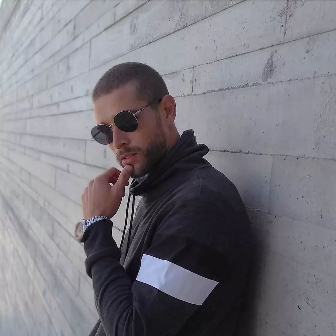 寸头男孩Rafael Gubert，我可以我愿意我需要我想要我爱！_凤凰网