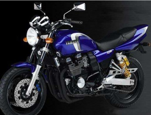 它在当年和CB400一样是国内公认的四缸神车，如今却被CB400盖过风头_凤凰网汽车_凤凰网