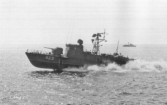 西方曾支持这国对俄动手，导弹艇高速冲来，俄舰打第一枪果断开火_凤凰网