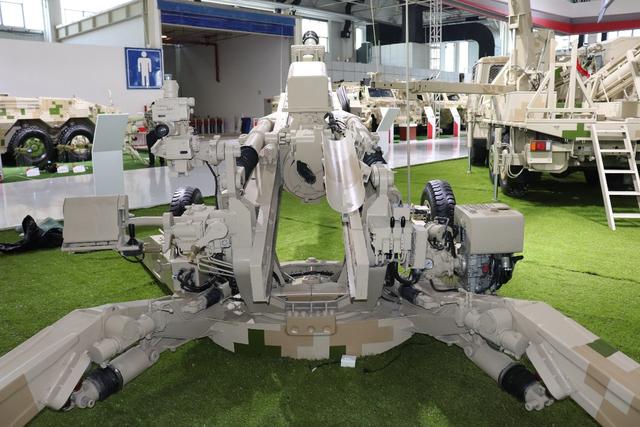 中东富国采购中国AH4榴弹炮部署战场，钛合金打造彰显富豪风范__凤凰网