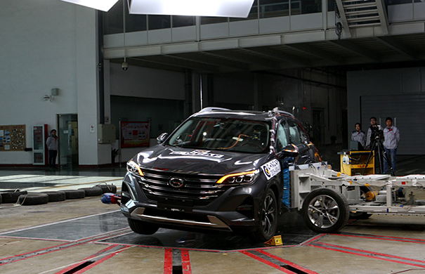 CNCAP碰撞检测，中国专供菲斯塔四星，领克02超五星！