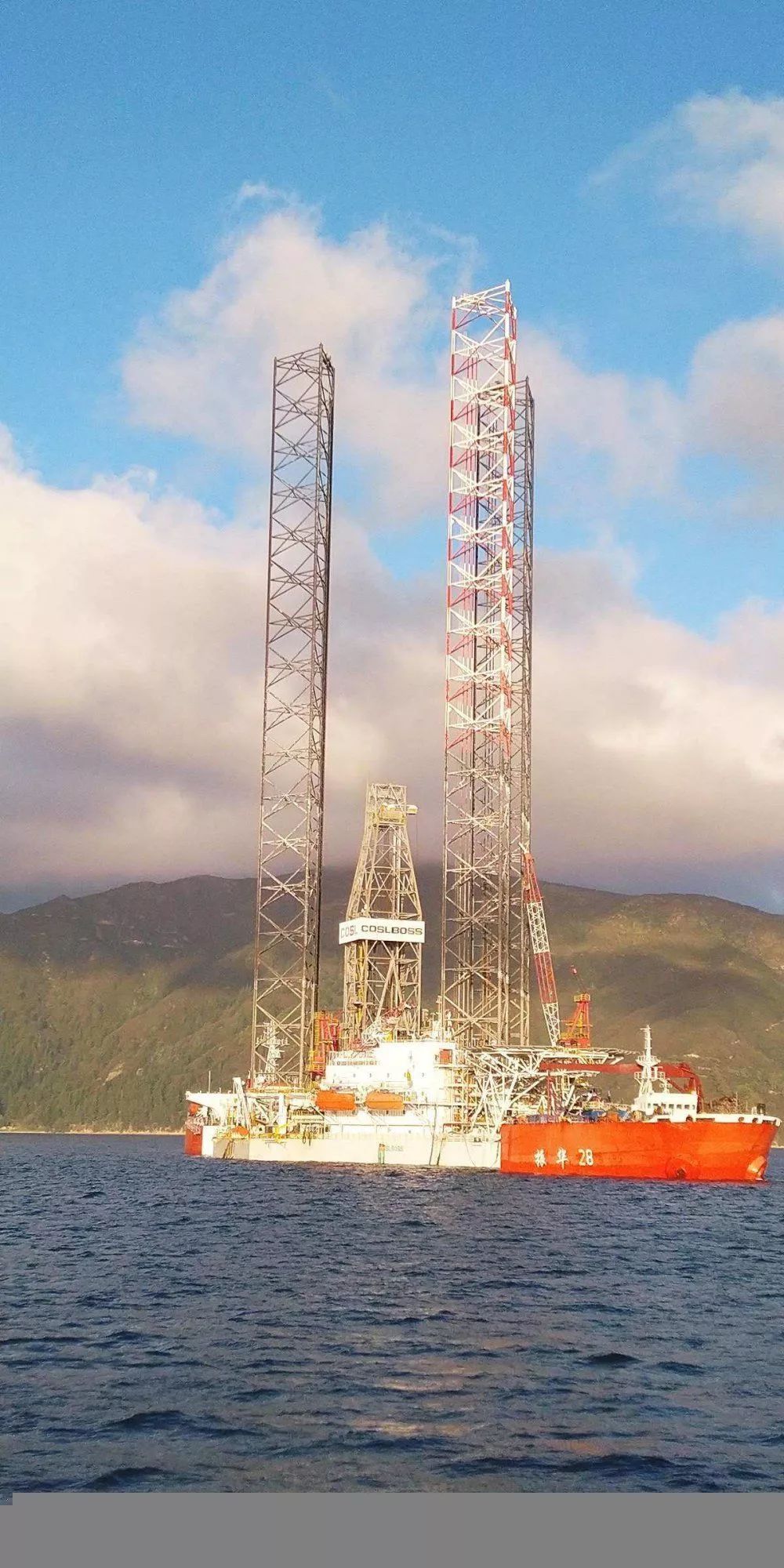 【图鉴】”振华28”在新西兰半潜装载平台__凤凰网