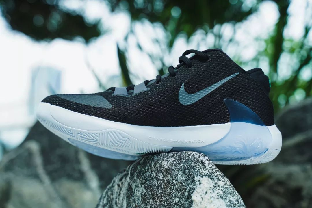 字母哥一代 Freak1 首发拆解开箱：双层气垫加反钩，中底没有TPU__凤凰网