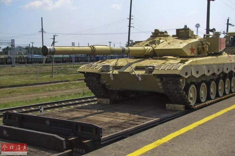 备战坦克两项赛！中国96B坦克参赛队抵达俄罗斯__凤凰网