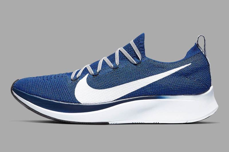 抢先预览 Nike Zoom Fly Flyknit 全新深蓝配色__凤凰网