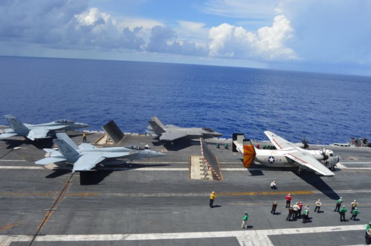 美海军F35C形成初始作战能力 舰载机进入五代时代__凤凰网