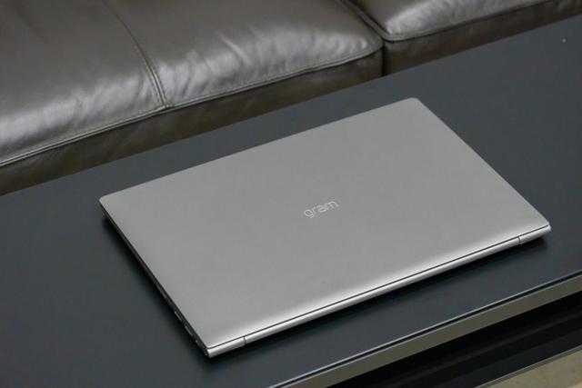 LG gram 17z990体验评测：这可能将会是你喜欢的第一台17寸笔记本__凤凰网