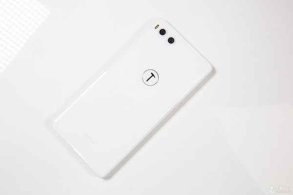 Smartisan OS依旧坚持更新 系统安全加密算法得到升级__凤凰网