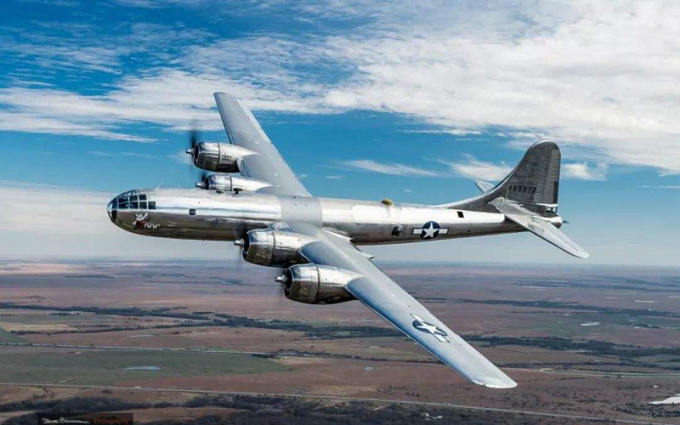 据说美国在42年就有B29，为何不用它轰炸德国？服役不代表能用__凤凰网