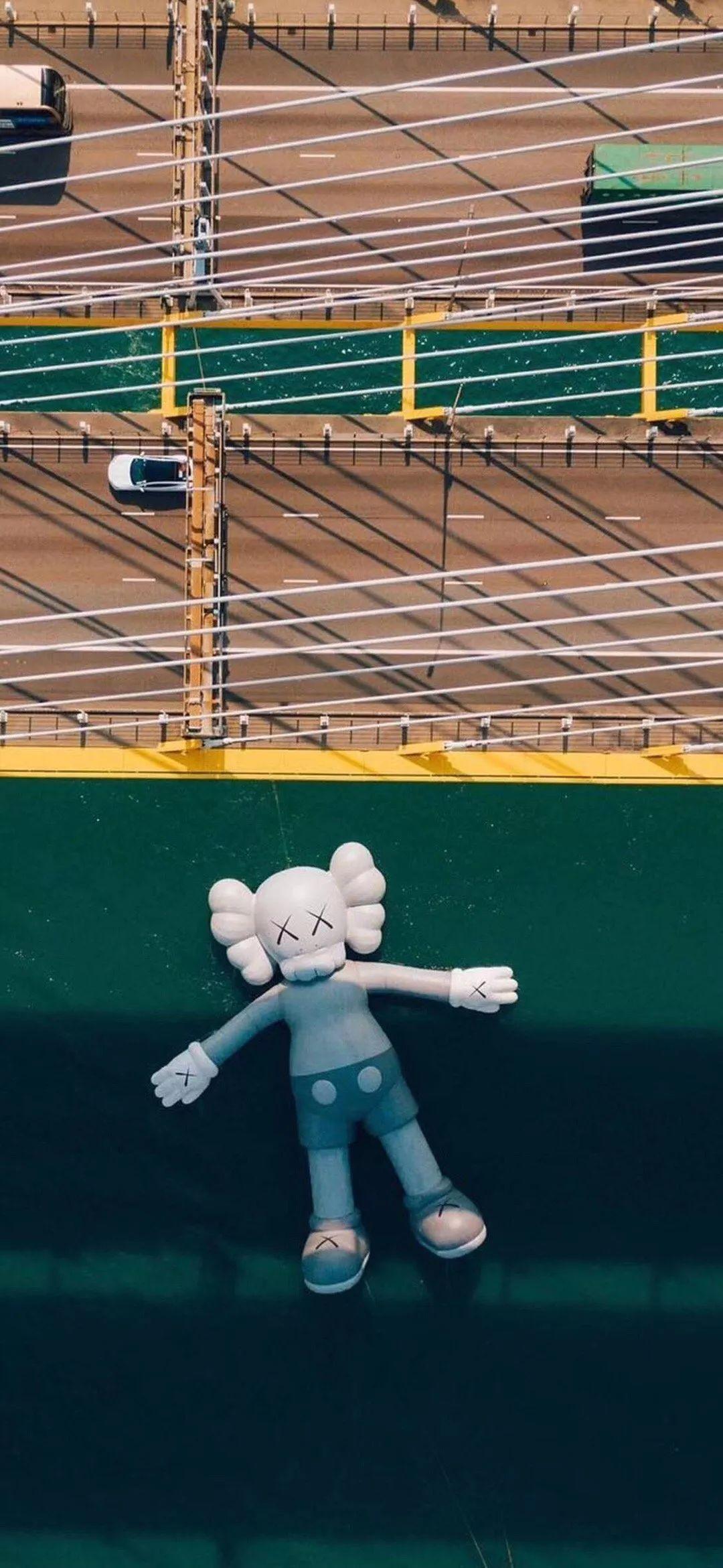 KAWS:HOLIDAY壁纸大放送，比去现场看更过瘾～_凤凰网