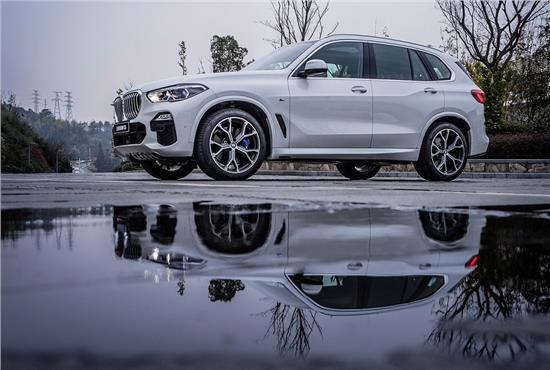 全新BMW X5完成首次浙皖全路况穿越__凤凰网