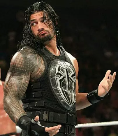 WWE顶级巨星罗曼雷恩斯回归摔角狂热 老麦授意__凤凰网