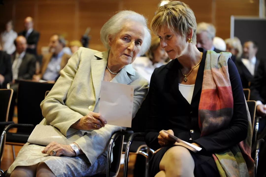 掌门人背后的家族__凤凰网