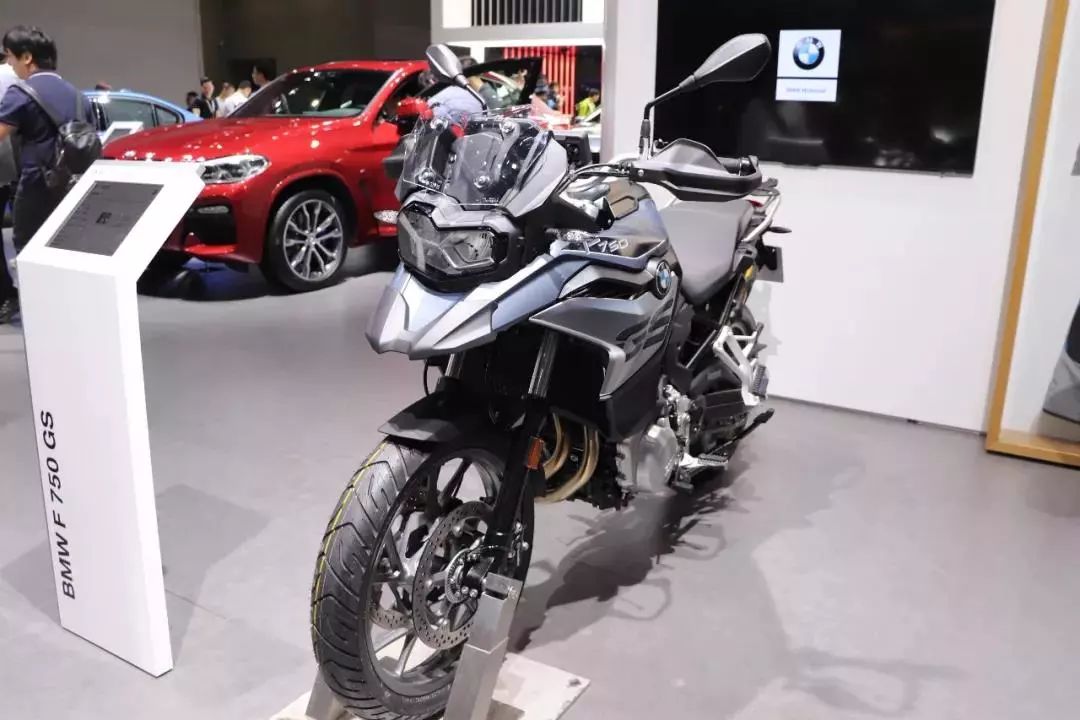 搭载着国产“芯”的宝马F750GS试驾感受是怎么样？__凤凰网